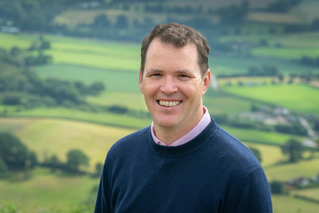 Minister behind new 20mph restrictions survives vote of no confidence ...