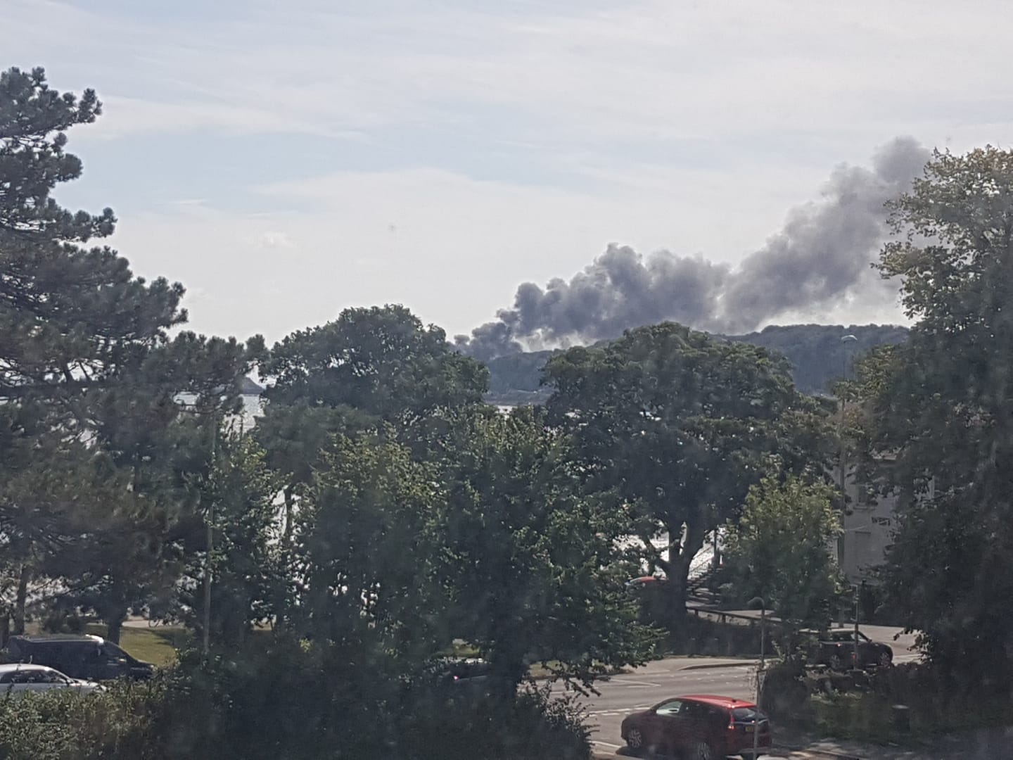Smoke seen for miles as former Cinderella nightclub on Mumbles Pier ...