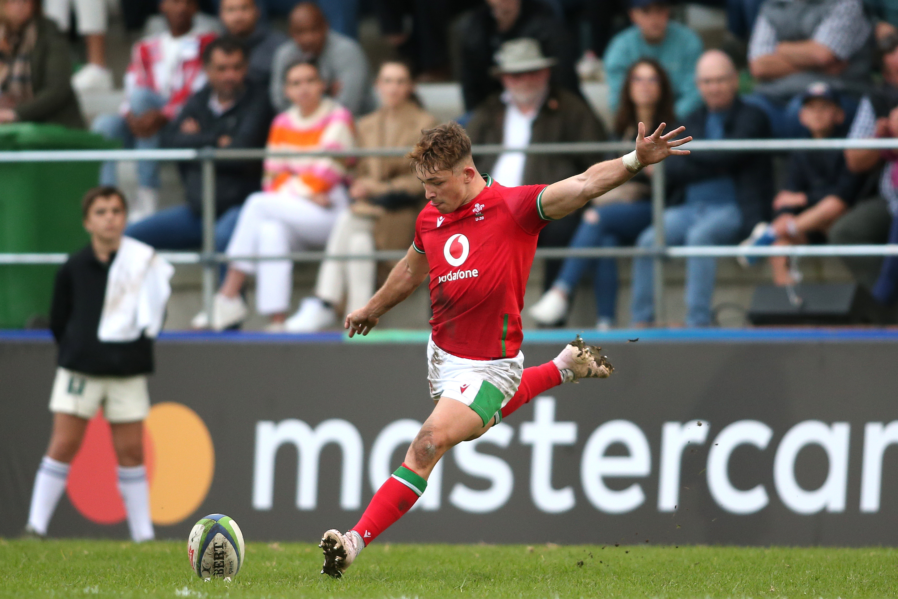 Ospreys Edwards to make first Wales start in Japan test - Swansea Bay News