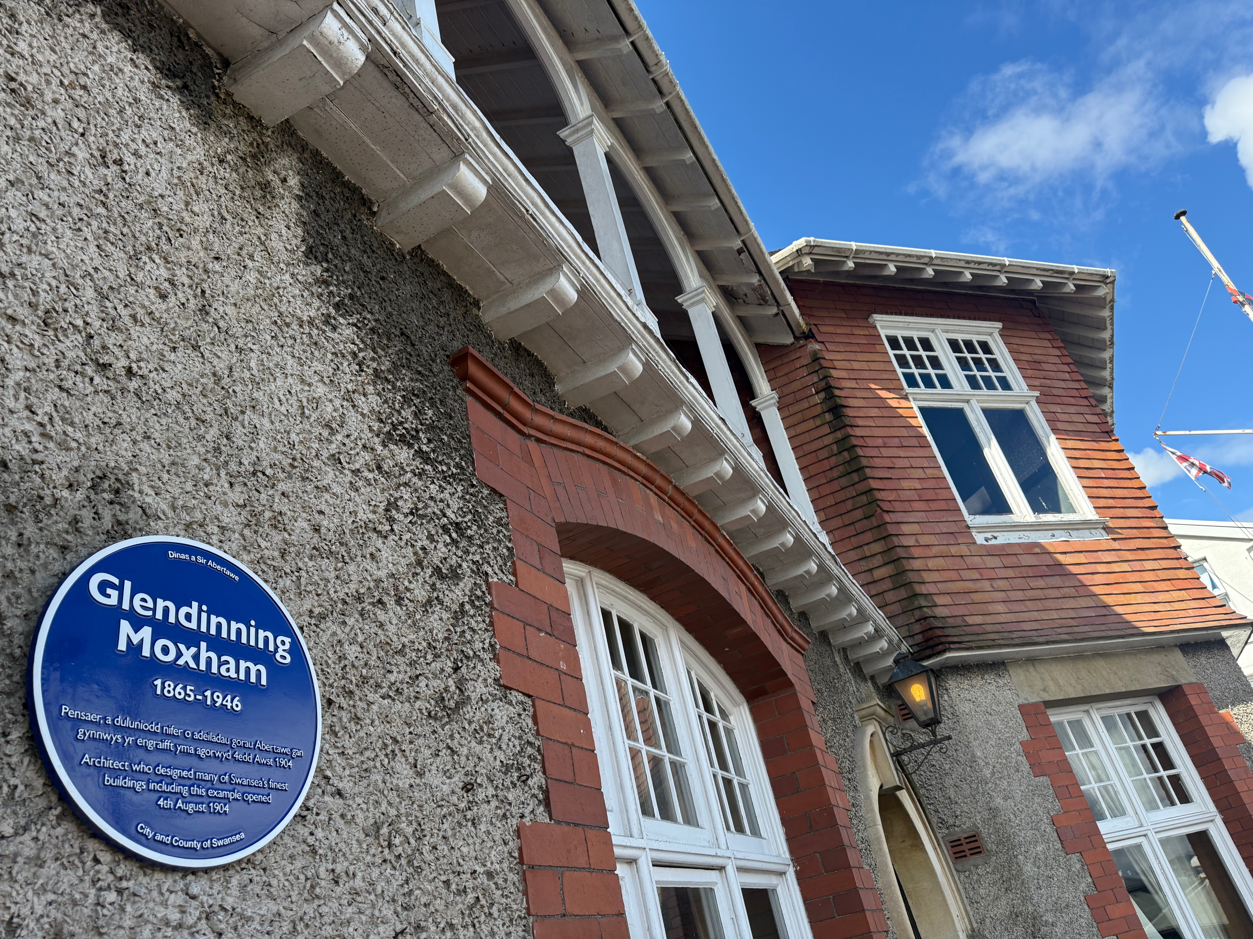 Blue plaque celebrates architect behind some of Swansea’s most ...