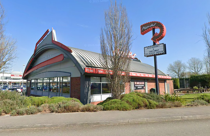 Fried chicken frenzy: Popeyes to open at Parc Trostre after Pizza Hut ...