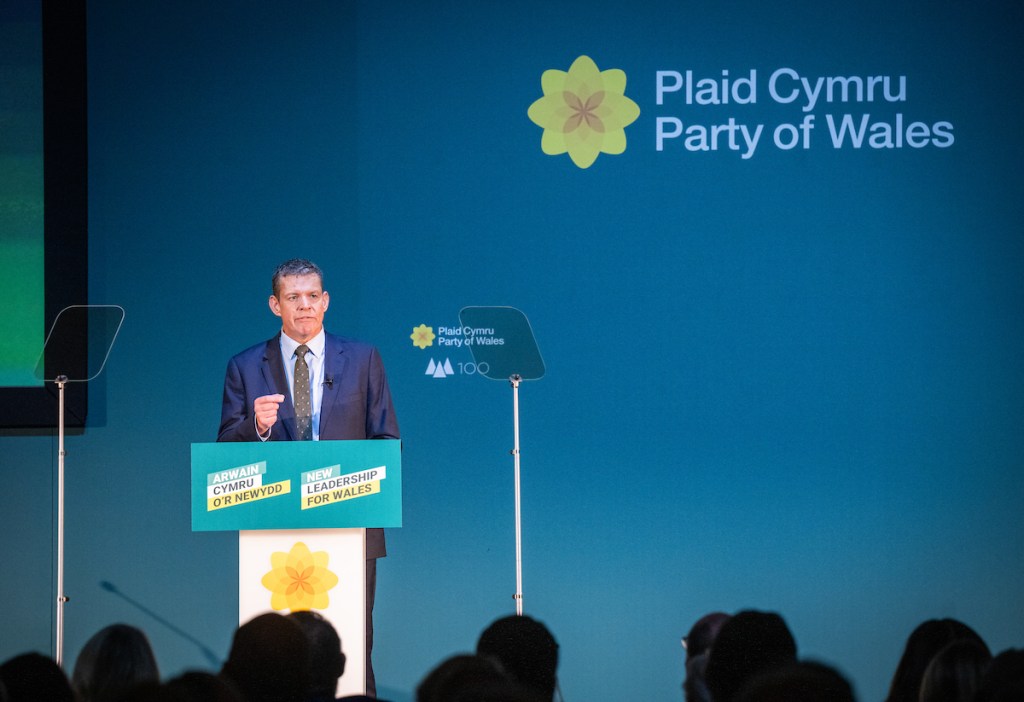 Plaid Cymru pledges independence plan but rules out referendum in first ...