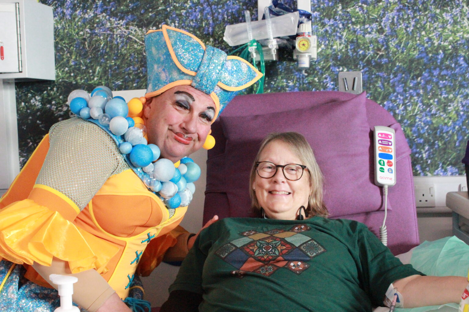 Kev Johns brings smiles to Chemotherapy patients - Swansea Bay News