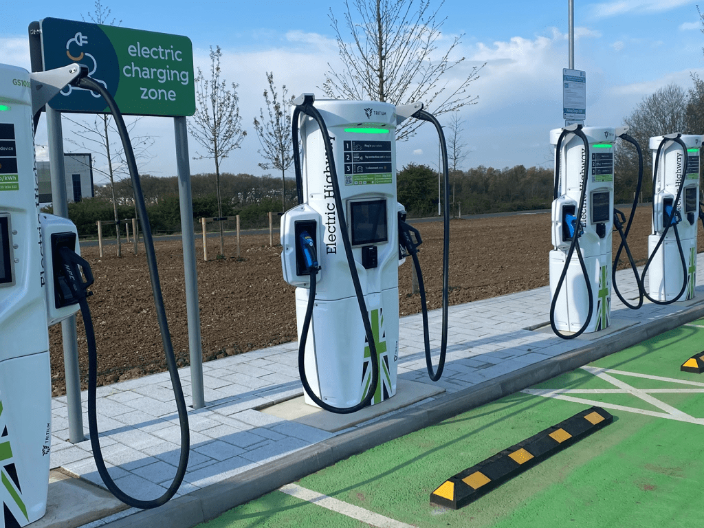 Electric boost: EV chargepoints in Wales grow by 25.7% in a year ...