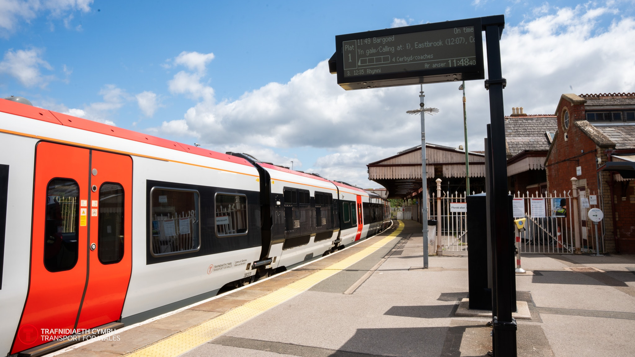 HEATWAVE: 'Only travel if absolutely necessary' — rail warning for ...